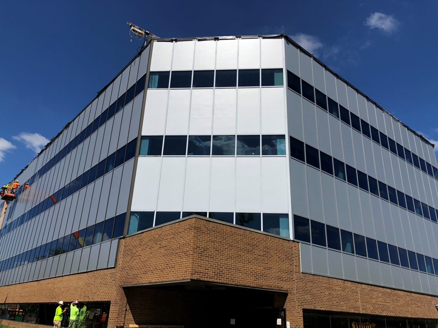 Ford Rotunda - Laminators Inc.