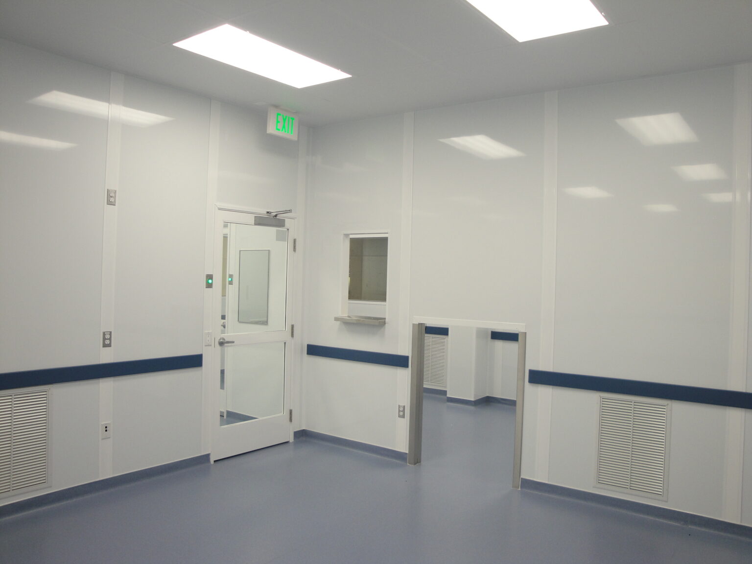 Top 5 Reasons to Use ACM Panels in Clean Room Applications - Laminators ...